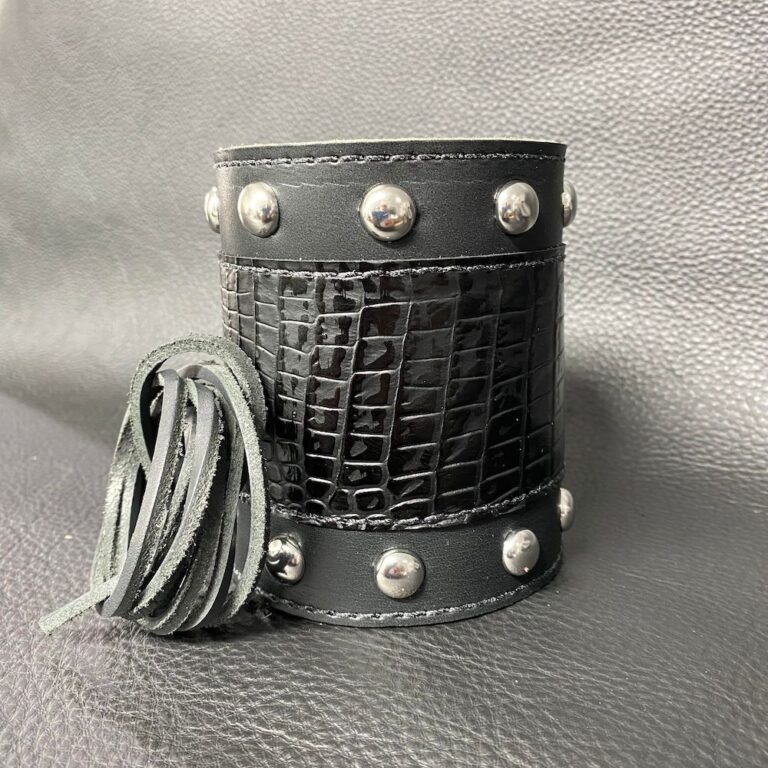 Fork wraps with alligator